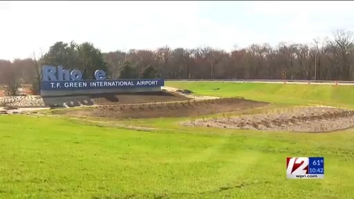 RIDOT installing TF Green Airport signs along I-95 – WPRI.com