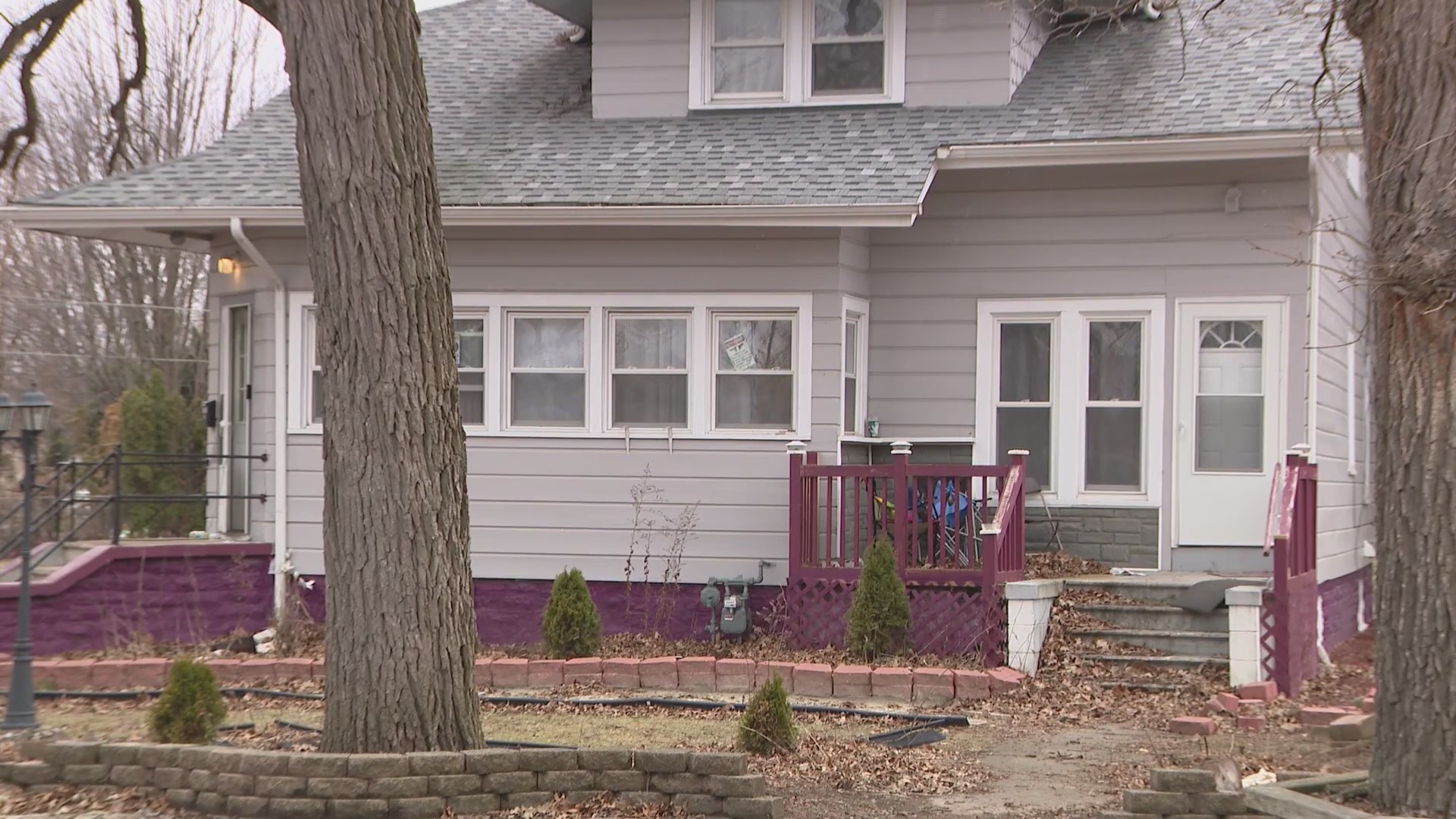 Person of interest in custody after 2 dead, 5 wounded during shooting ...