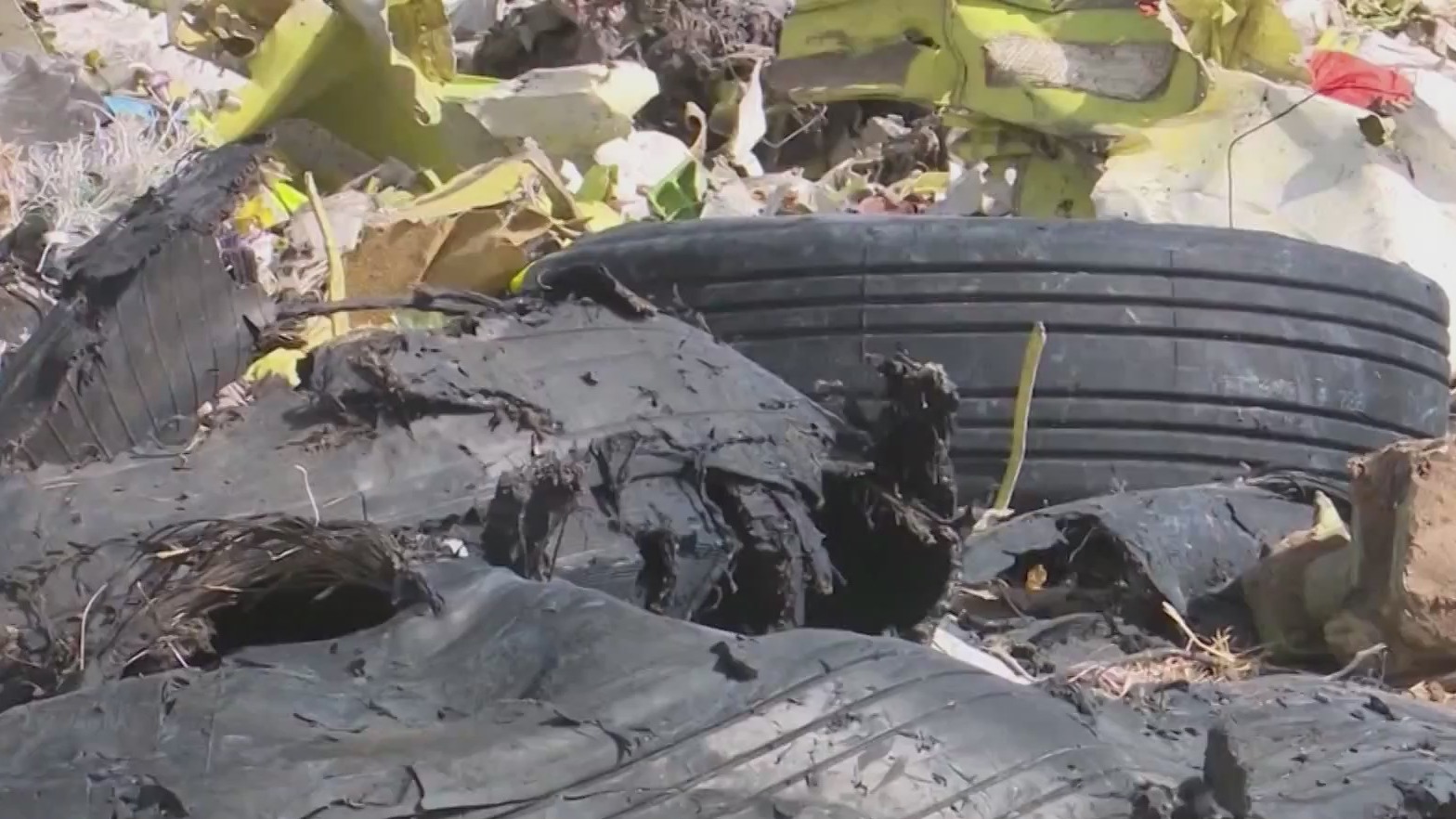 Justice Department says Boeing violated deal that avoided prosecution after 737 Max crashes – WGN-TV