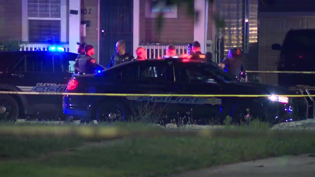 Chilling phone calls lead to encounter and murder of Cleveland officer ...