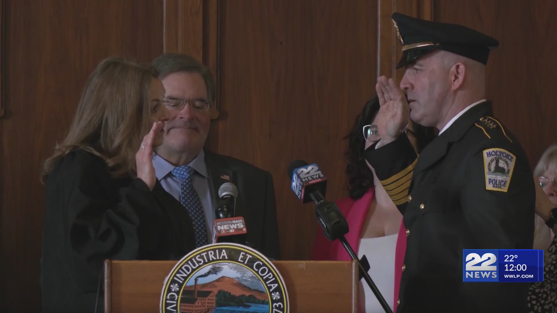 Keenan sworn in as Holyoke police chief – WWLP