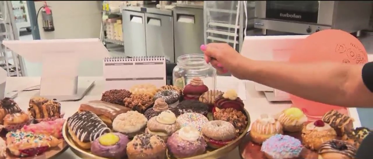NJ donut shop celebrates National Donut Day with free treats for ...