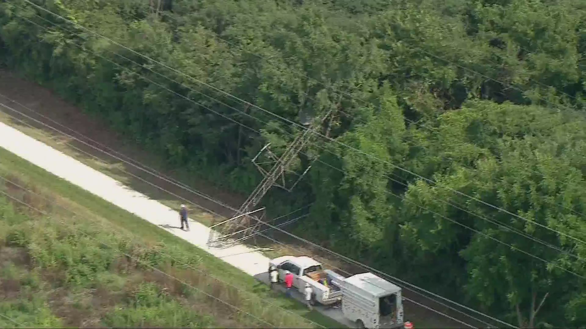 Thousands without power in western suburbs after communication tower ...