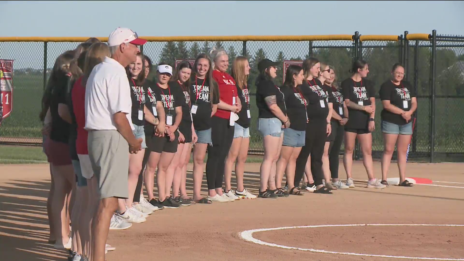 DC-G softball reunion – who13.com
