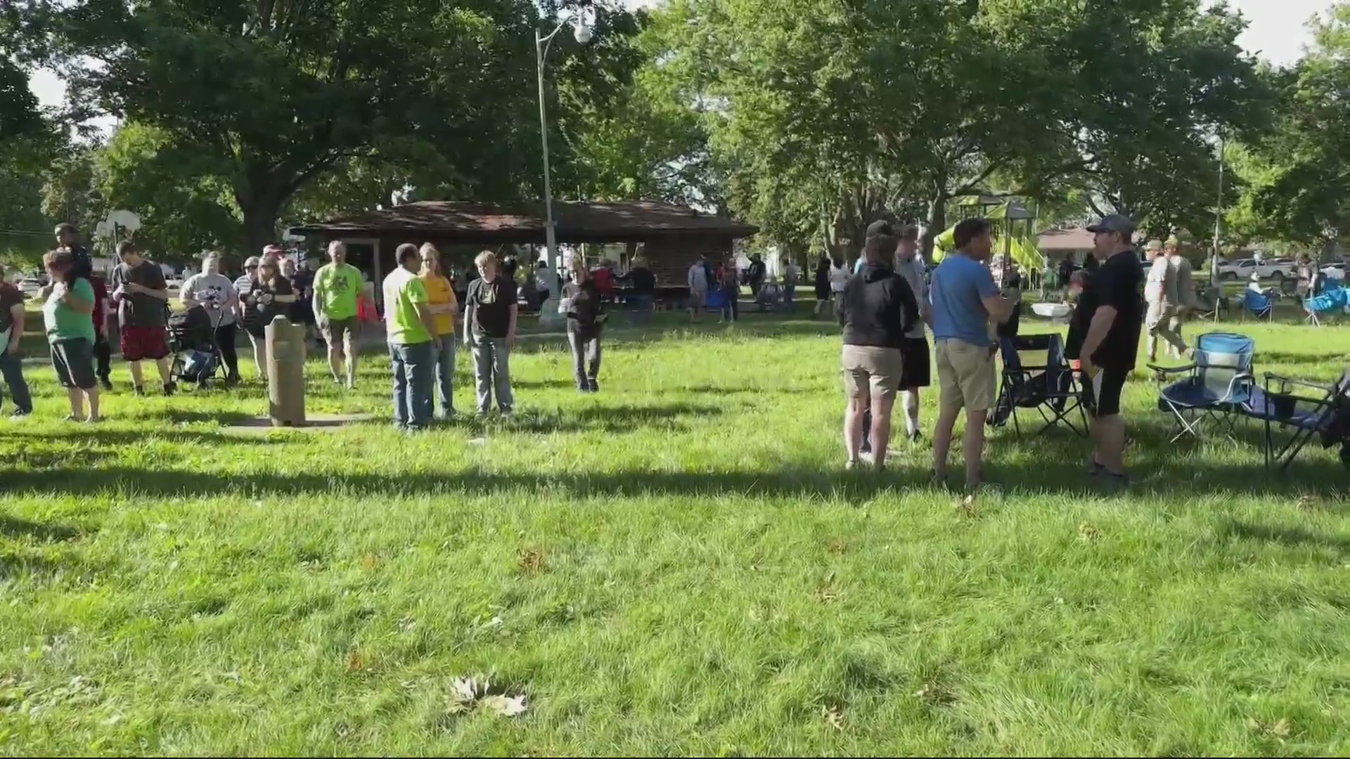 Volunteers host Memorial Day cookout for Greenfield residents – who13.com