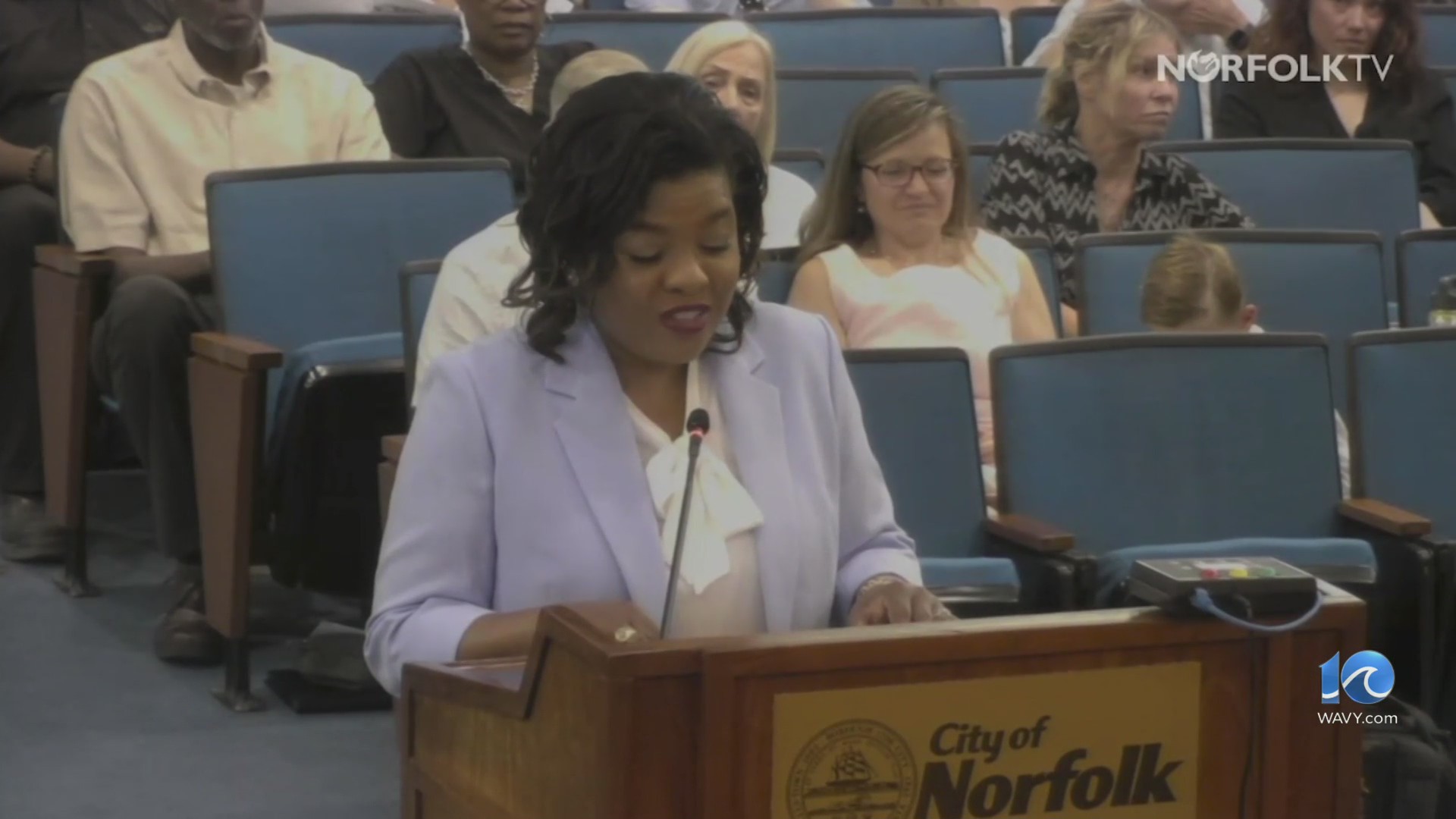 City Council honors outgoing Norfolk superintendent – WAVY.com
