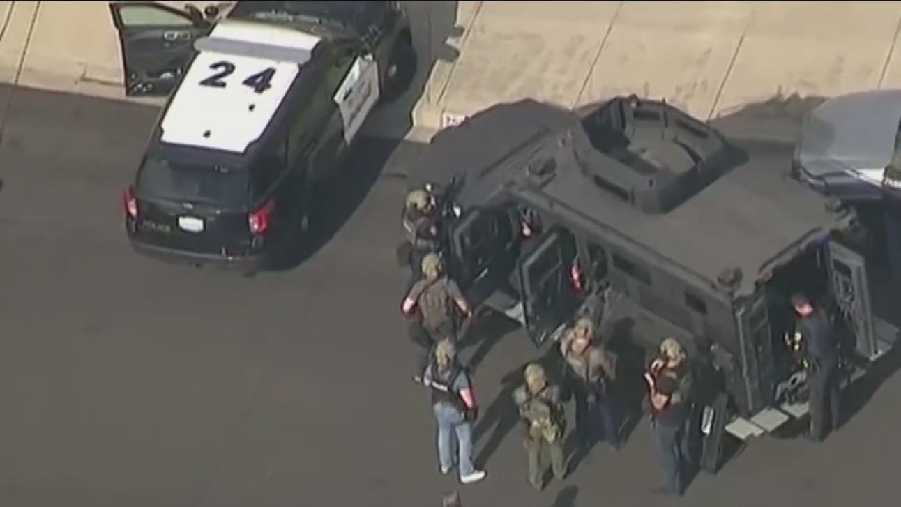 SWAT standoff underway in La Mesa – FOX 5 San Diego & KUSI News