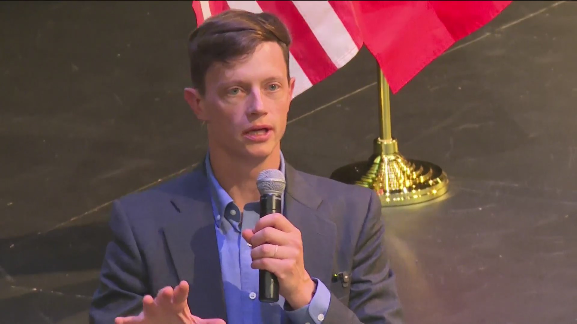 Rob Sand holds first town hall in campaign for Iowa Governor – who13.com
