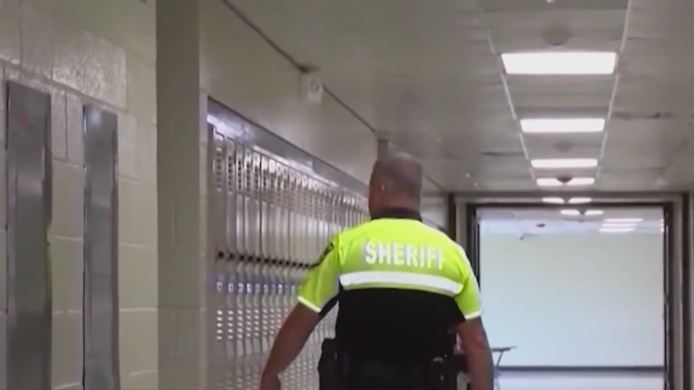 Tennessee gun debate: Using AI versus arming teachers | Morning in ...