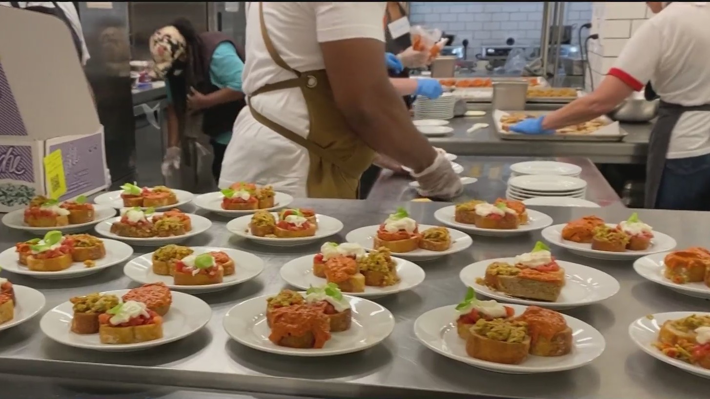 Church in Harlem offers free meals to families in need – PIX11