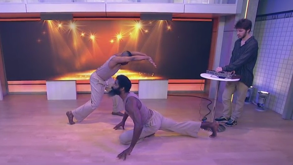 Bringing together ballet and krumping in performance – PIX11