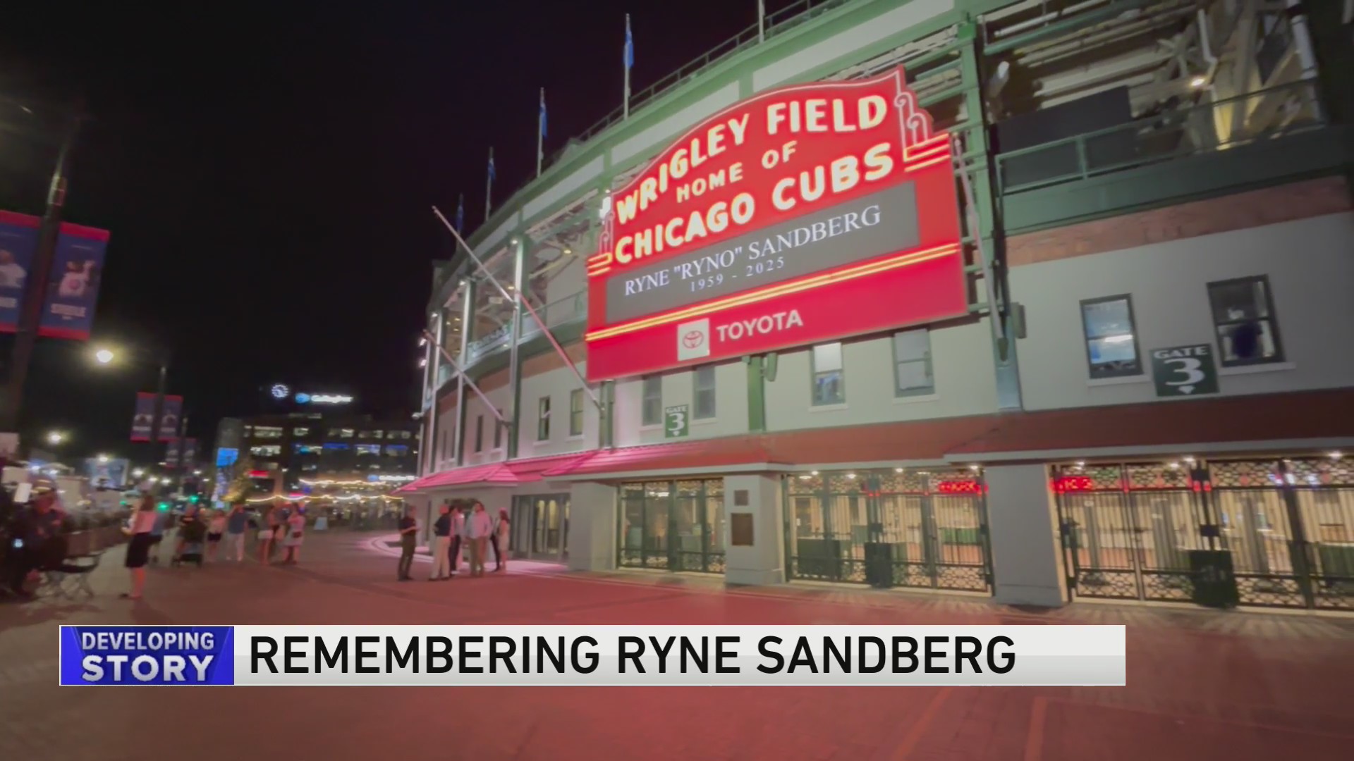 Cubs fans gather at Wrigley Field to share memories, honor Ryne ...