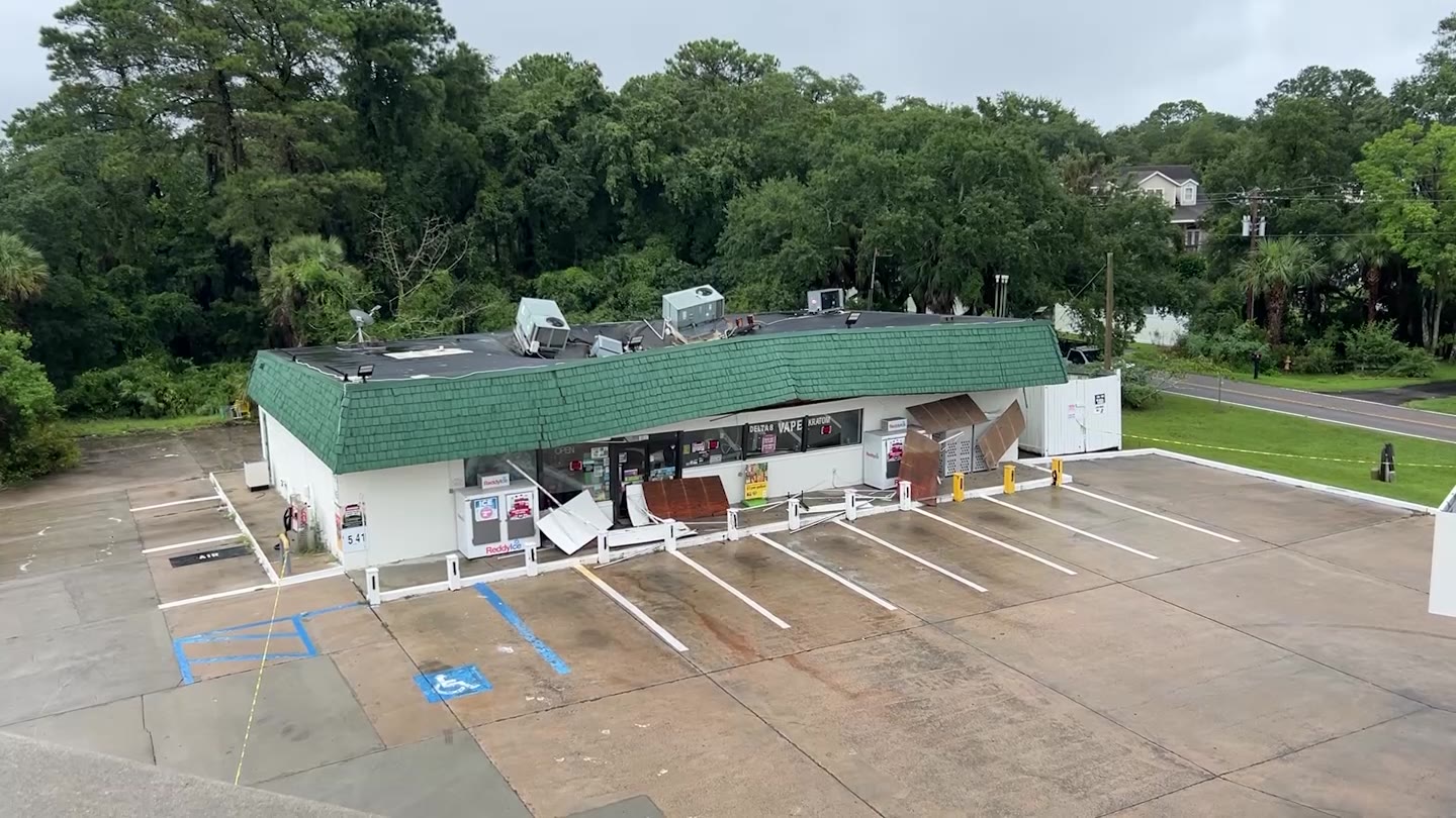 Gas station collapses amid Tropical Storm Debby – WSAV-TV