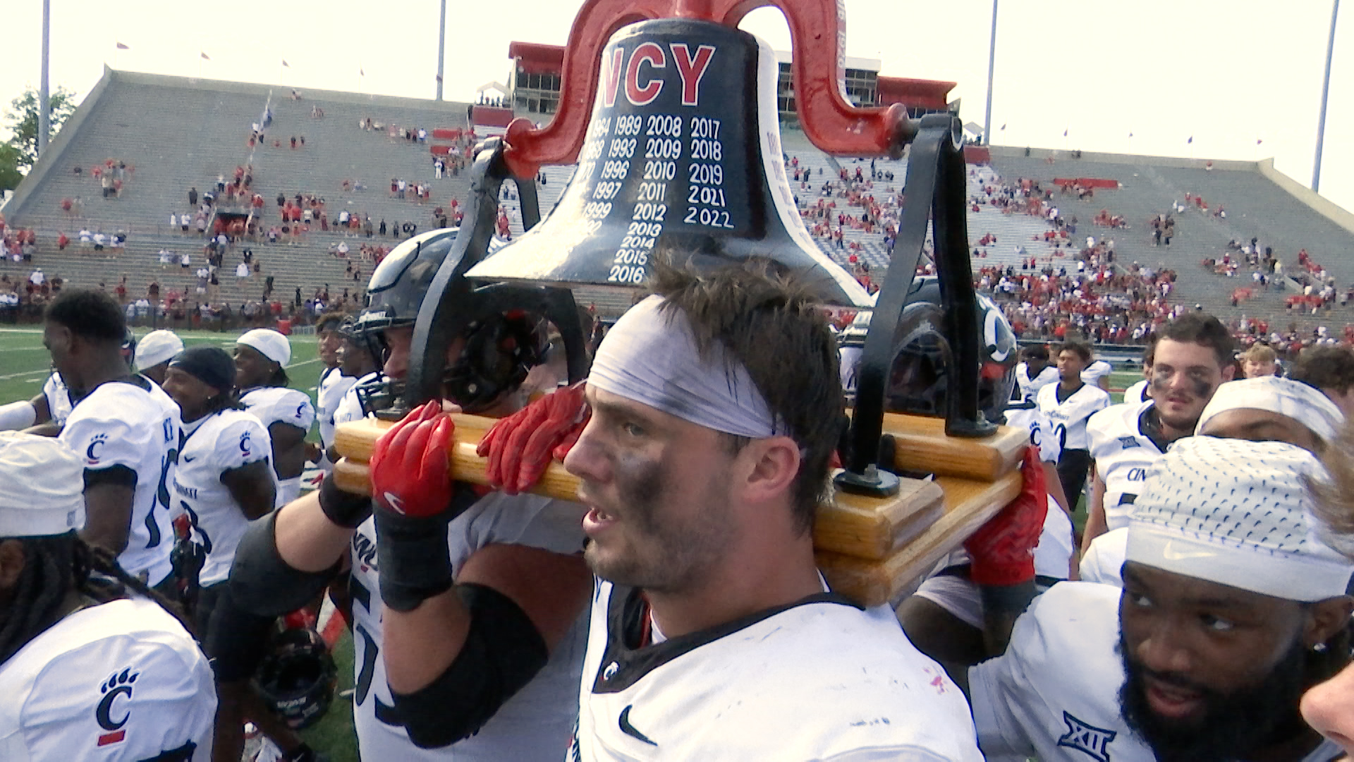 Cincinnati edges Miami 27-16 in 128th Battle for the Victory Bell ...