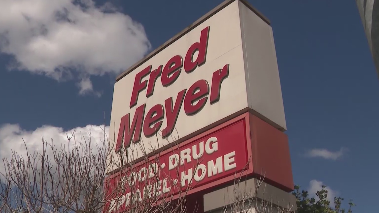 Fred Meyer workers in Portland region announce week-long strike – KOIN.com
