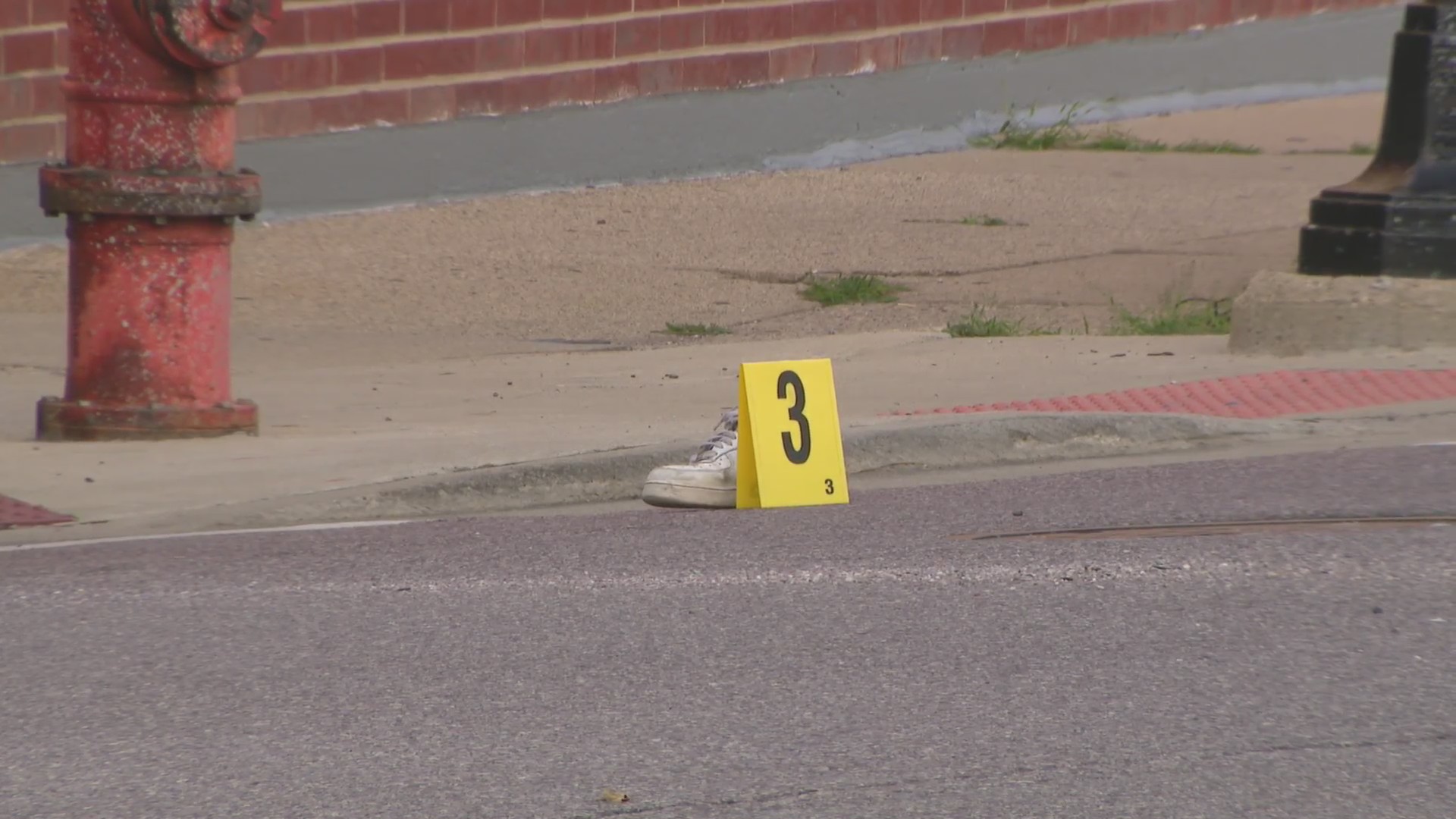 Off-duty officer from unspecified agency involved in shooting in Elgin ...