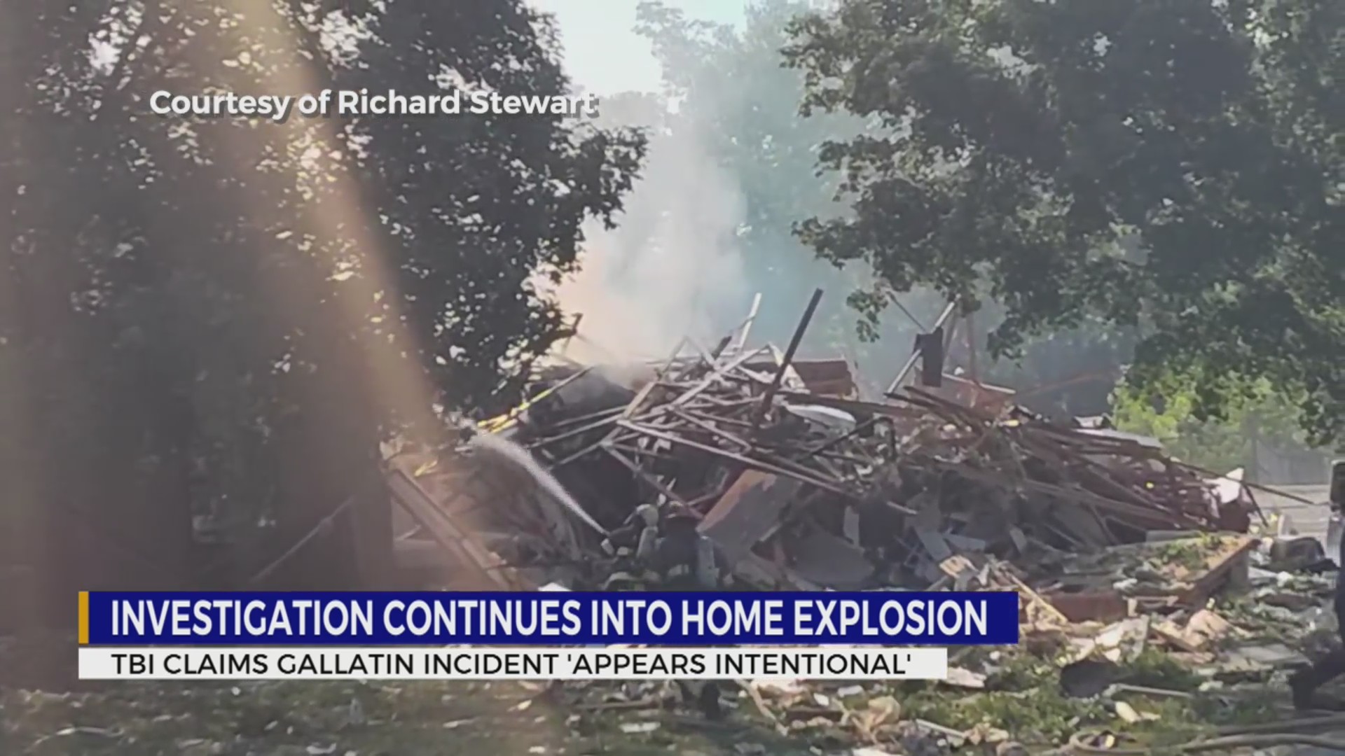 Neighbors clean up after Gallatin home explosion – WKRN News 2