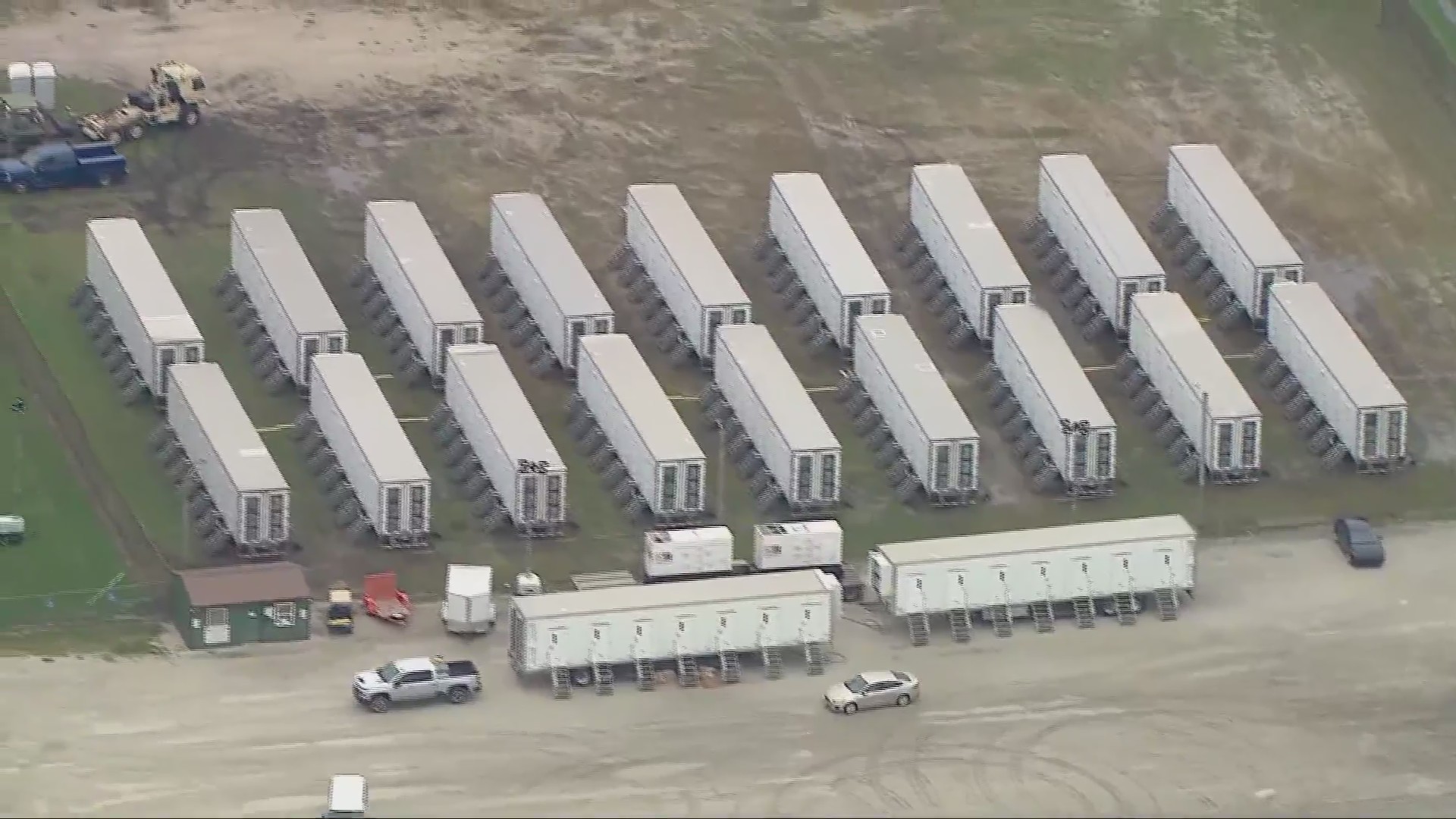 Texas and Illinois National Guard troops stationed in Elwood – WGN-TV