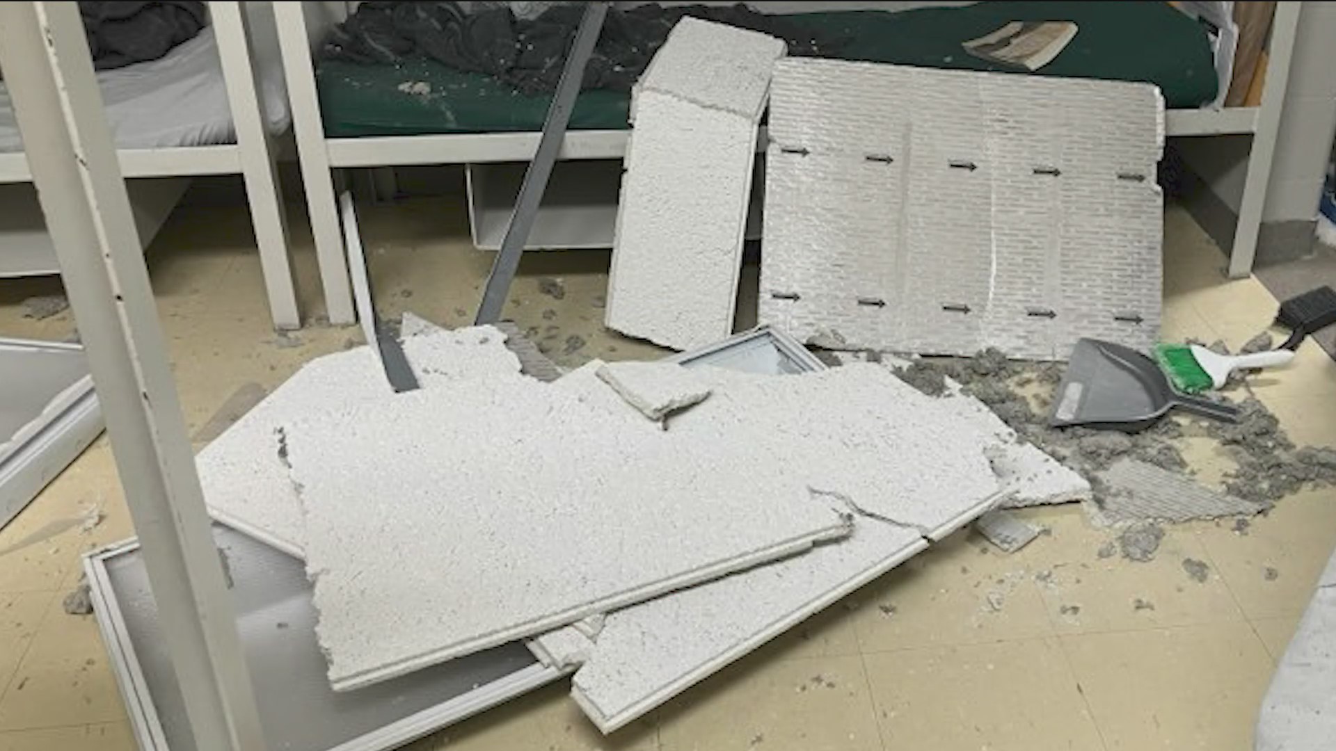 Inmate tries to escape Wapello County jail by crawling through ceiling ...