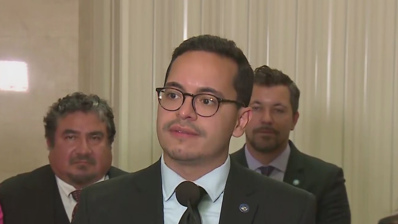 Mayor Johnson appoints Anthony Quezada as 35th Ward alderman – WGN-TV