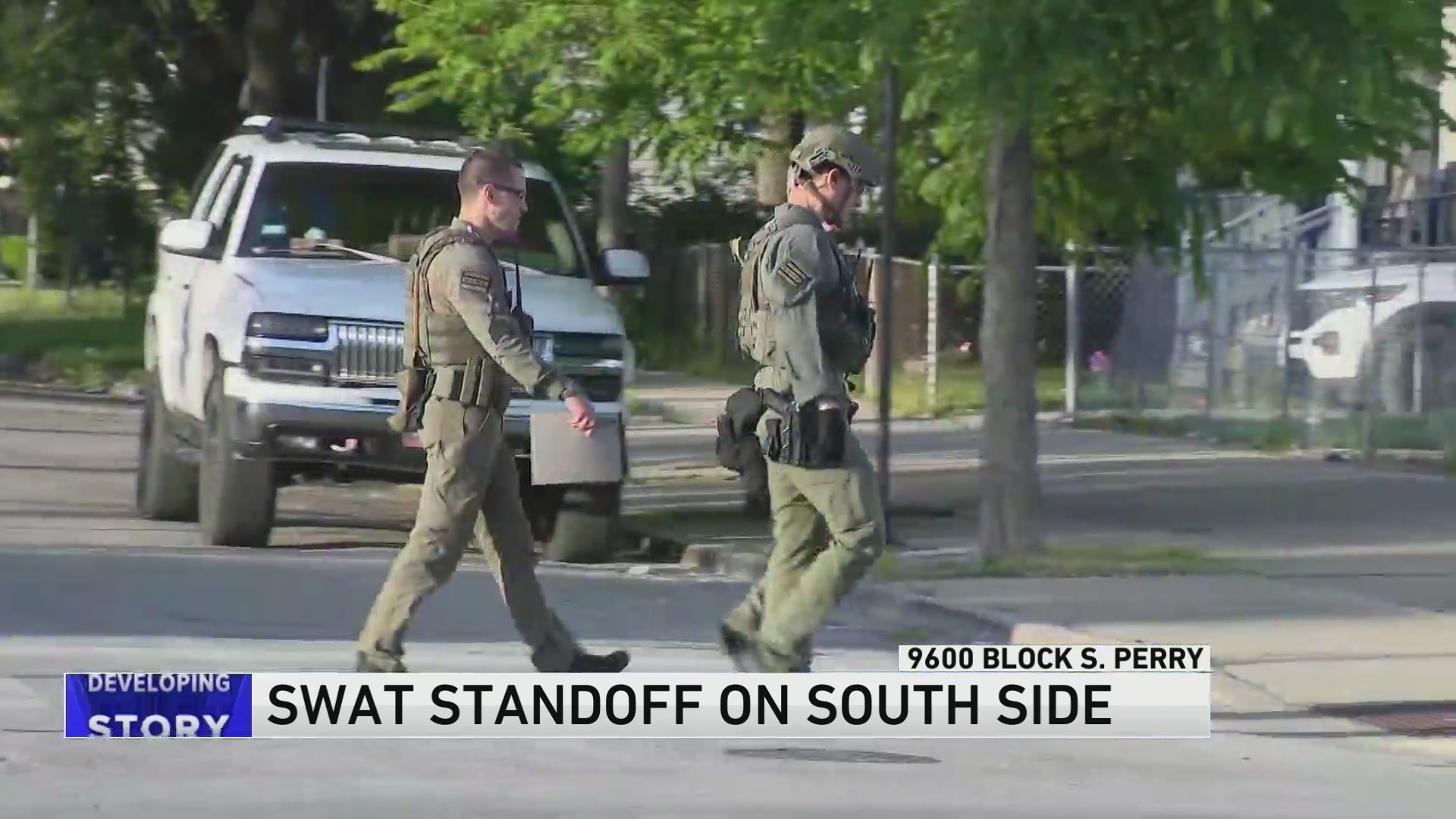 SWAT Standoff on South Side – WGN-TV