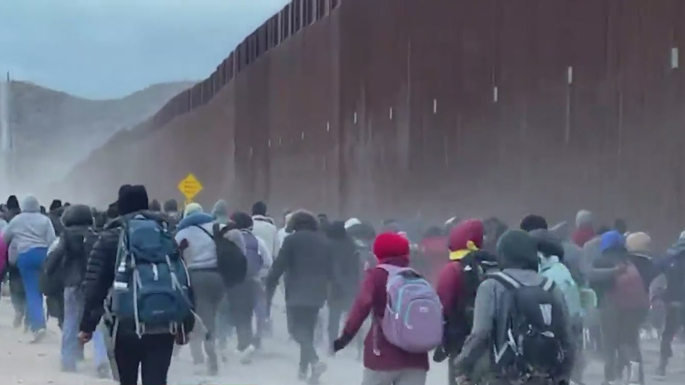 Biden plans order to shut border when crossings hit 4K daily: Report ...