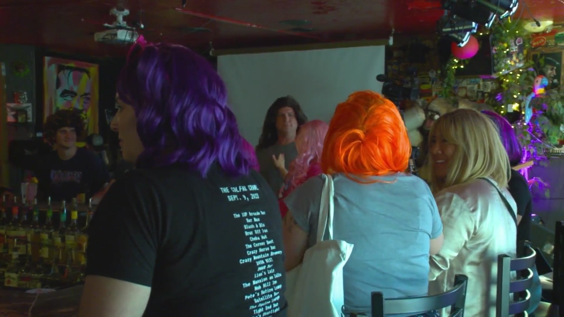 ‘Big wig’ bar crawl held for businesses on Colfax – FOX31 Denver