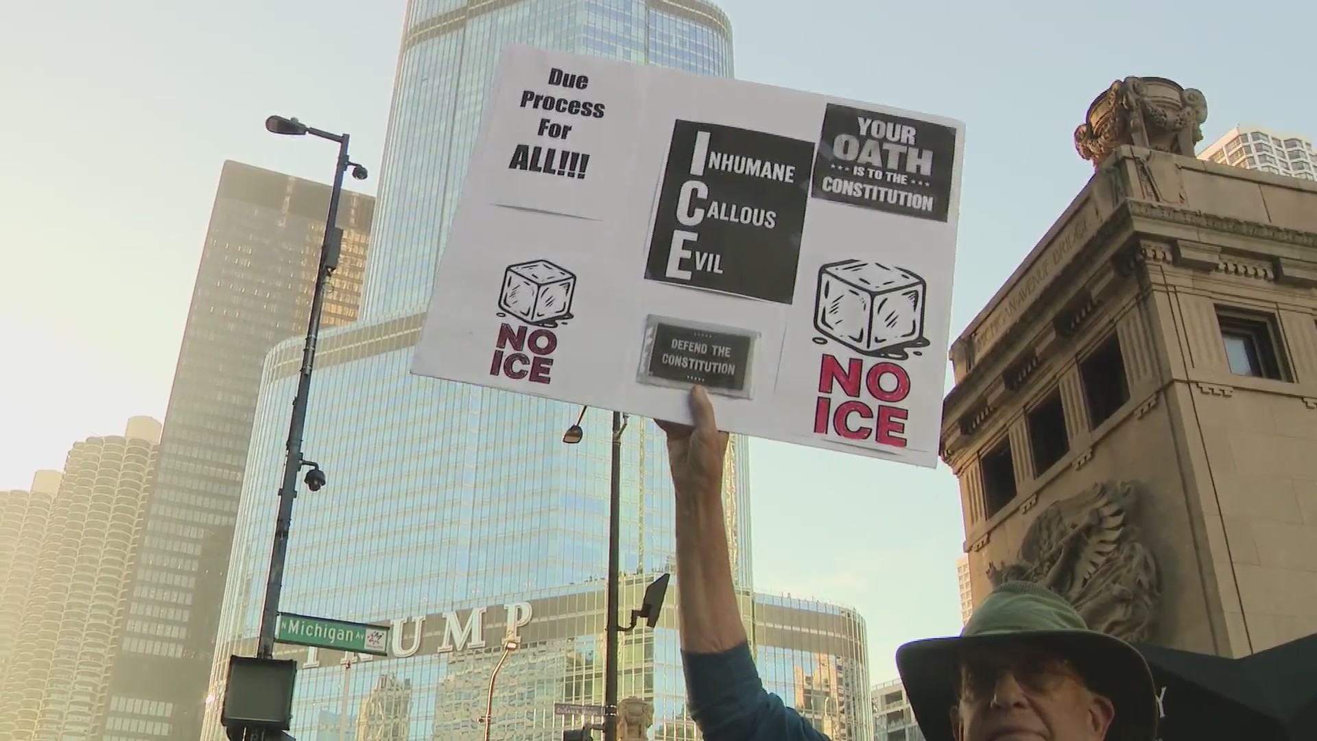 Chicago protest draws hundreds against ICE and federal agents – WGN-TV