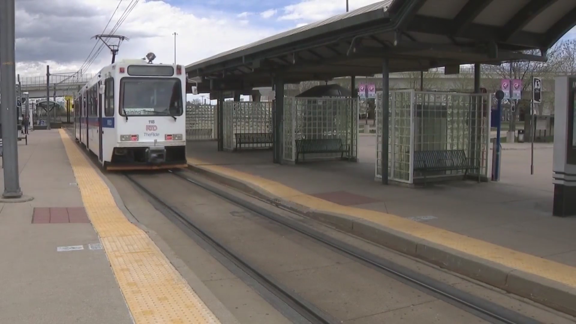 RTD to begin reconstructing aging areas of light rail tracks – FOX31 Denver