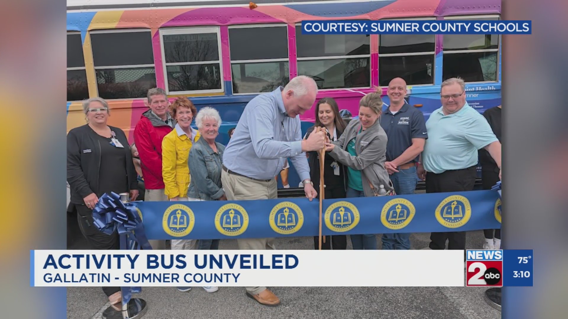 Sumner County Schools activity bus unveiled – WKRN News 2