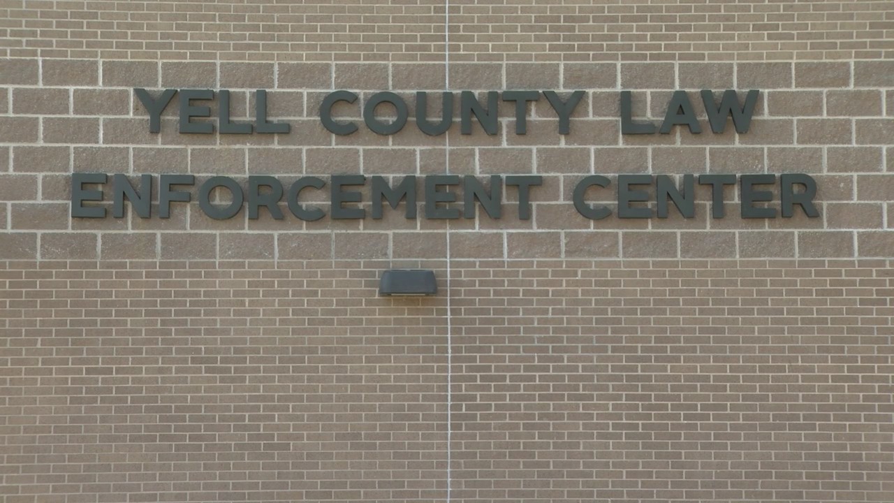 Yell County Quorum Court holds no-confidence vote against sheriff ...