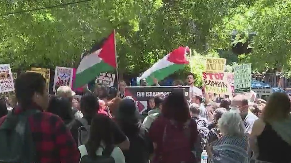 Protest at UC Davis campus coincides with Whole Earth Festival – FOX40 News