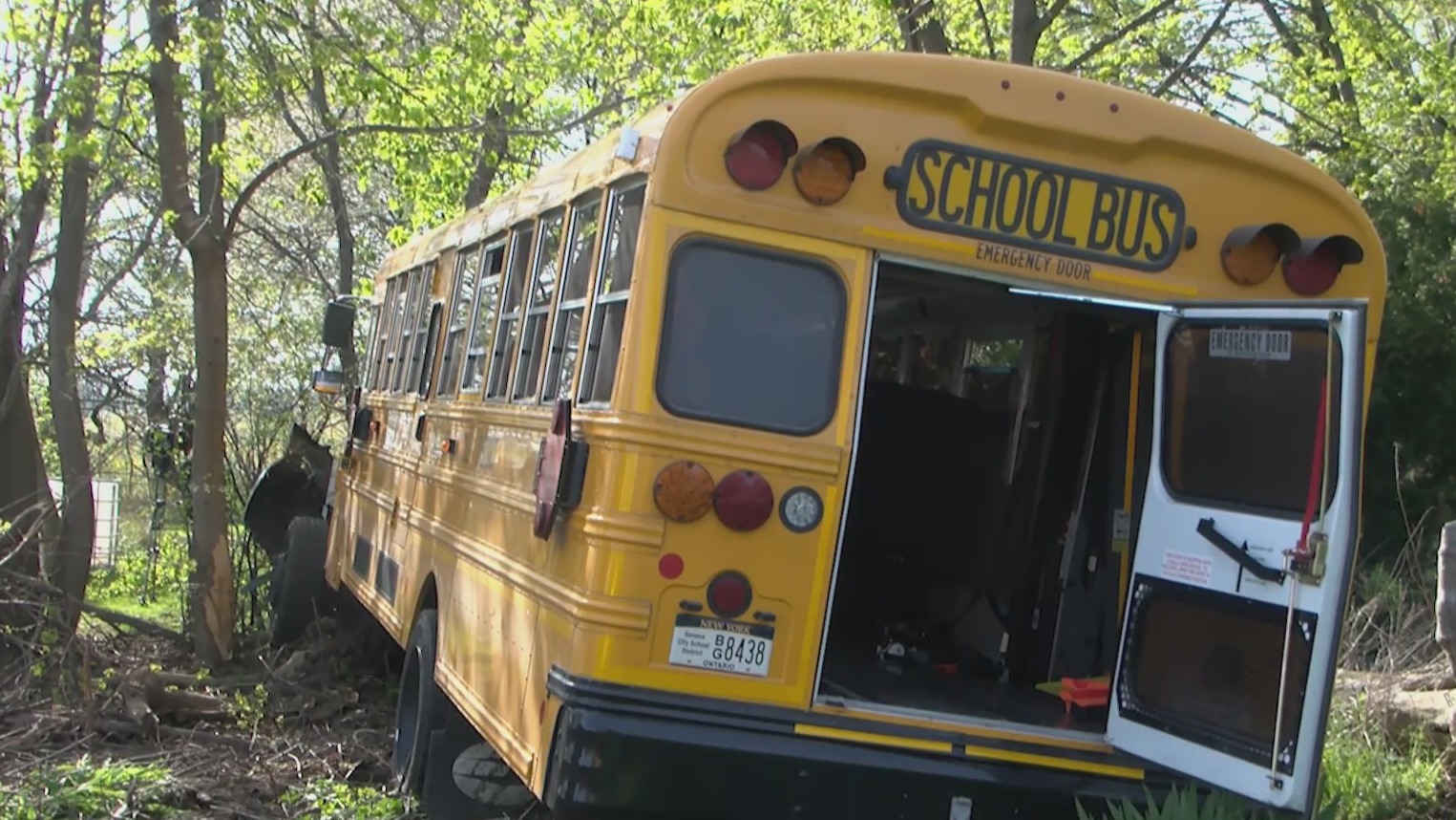 Geneva school bus involved in crash – RochesterFirst