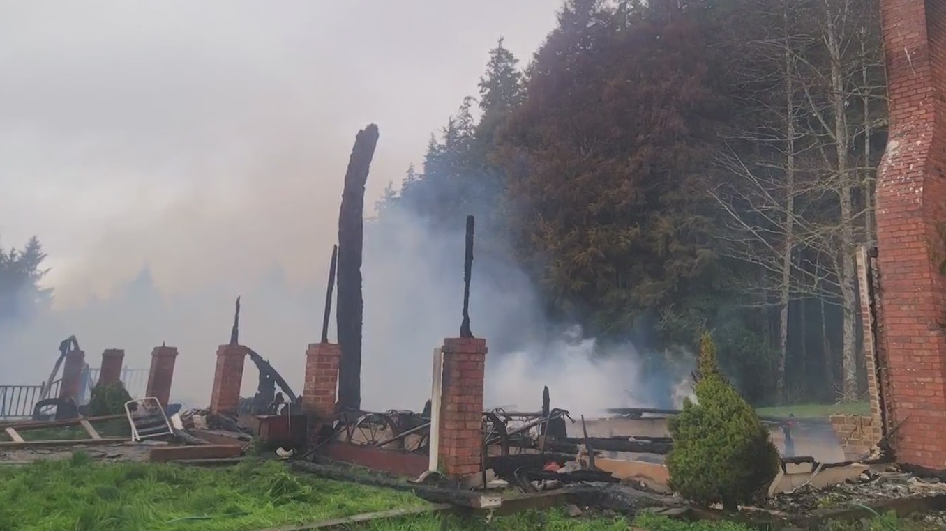 Astoria woman in critical condition after saving daughter from house ...
