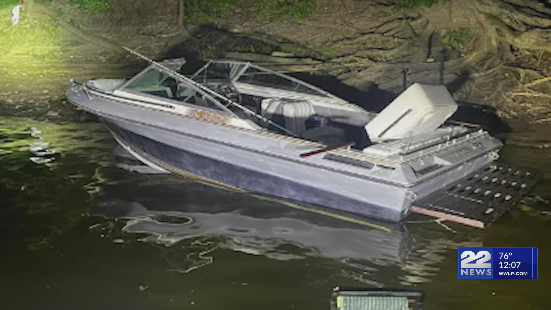 Passengers injured after boat hits object in Connecticut River – WWLP