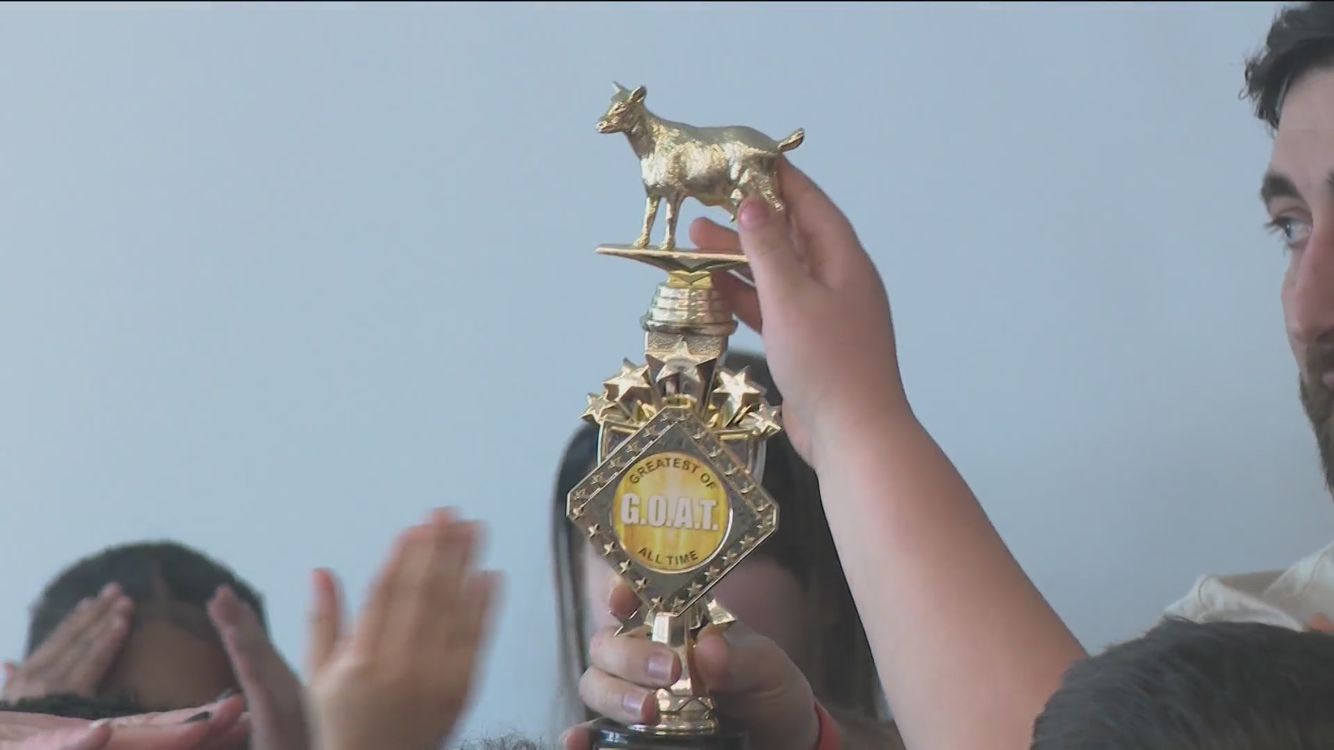 Scholastic Spotlight: GOAT Attendance Award and DMPS Art Show – who13.com