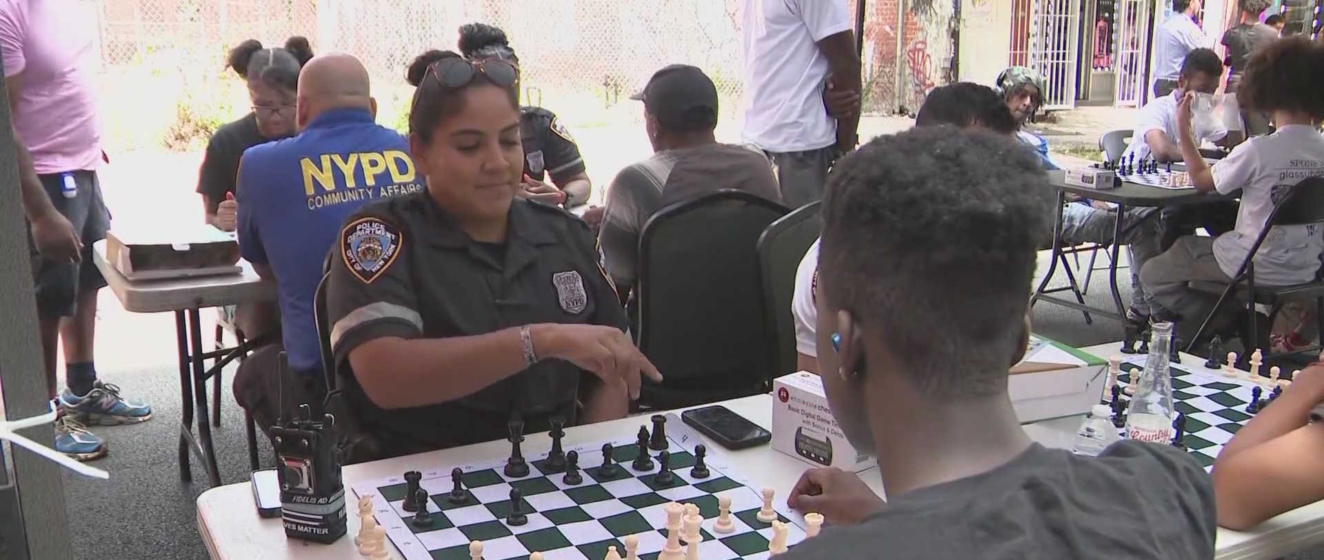 Chess tournament in Harlem bridges gap between youth and NYPD – PIX11
