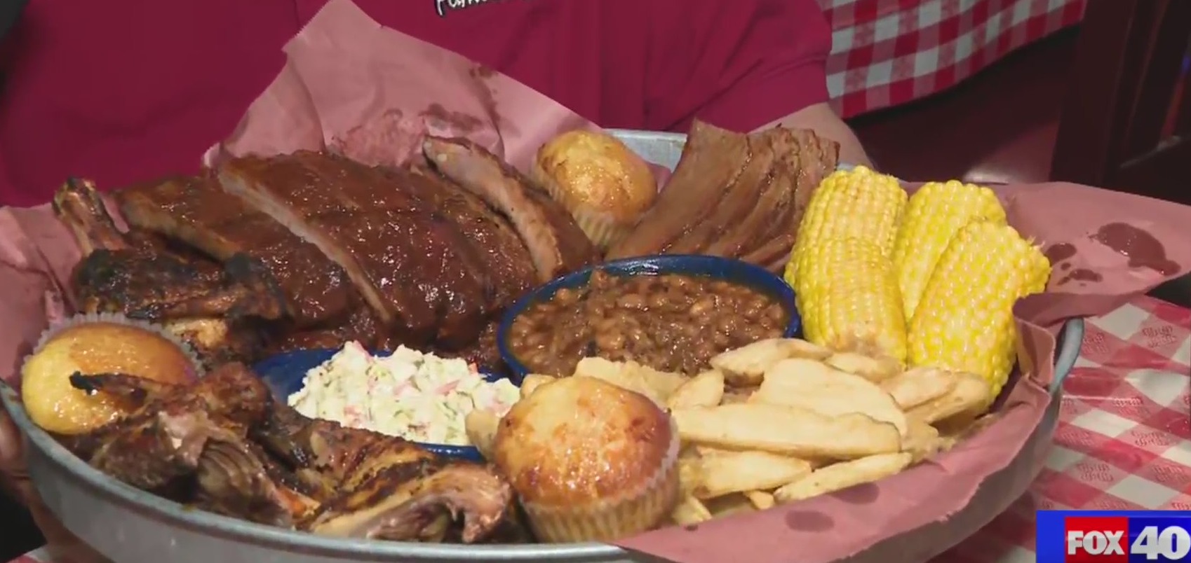 Six local pitmasters fire up for Famous Dave’s barbecue competition ...