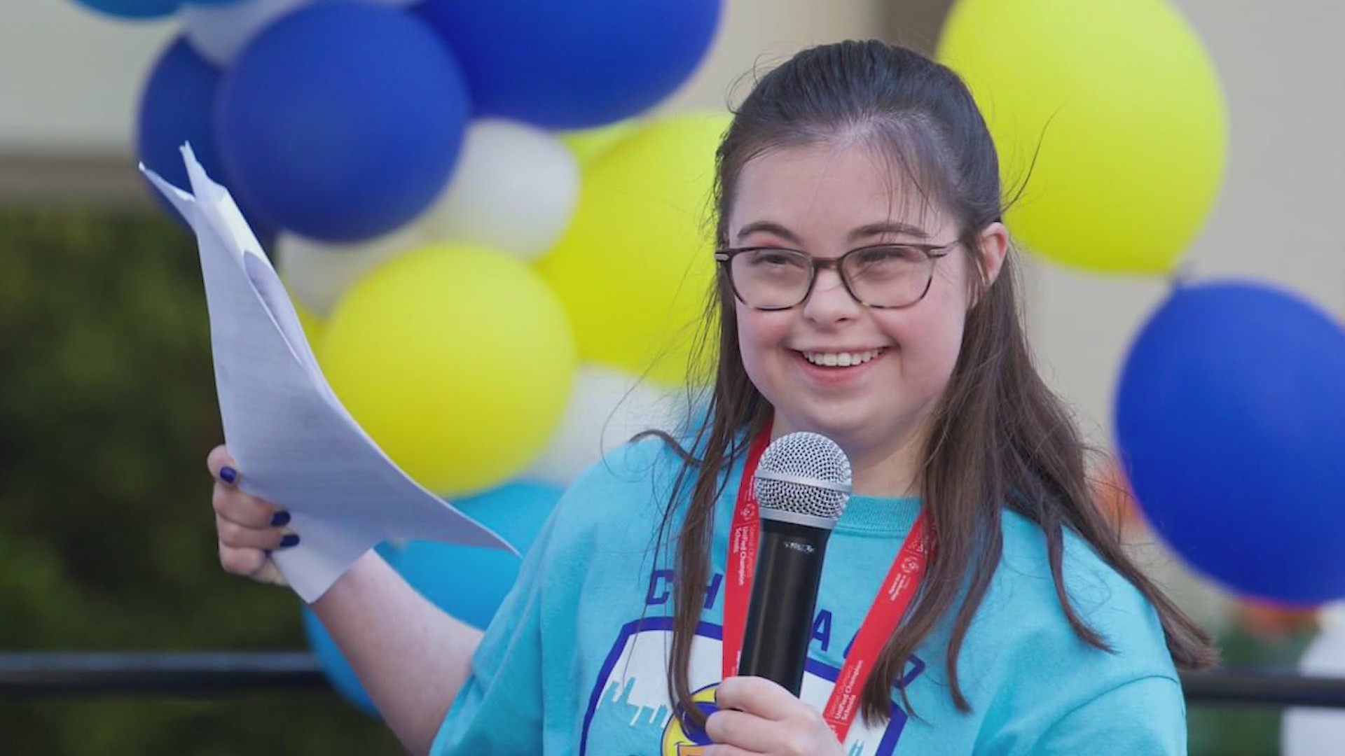 Sports reporter with Down syndrome breaks stereotypes, inspiring others ...