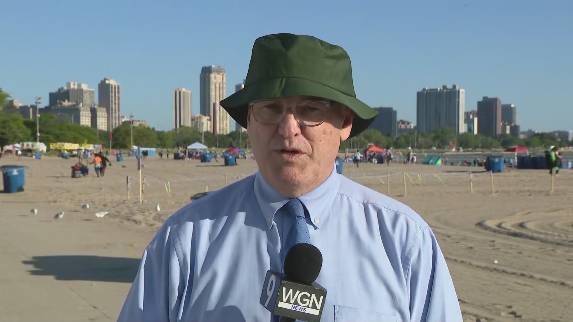 A look back at the fashion of Julian Crews – WGN-TV