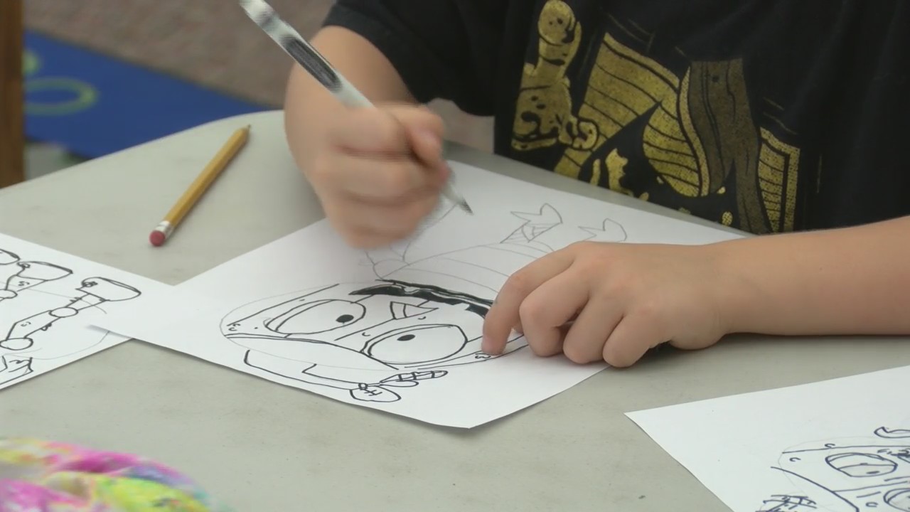 Brown County kids learn how to draw with cartoonist during Pop Con ...