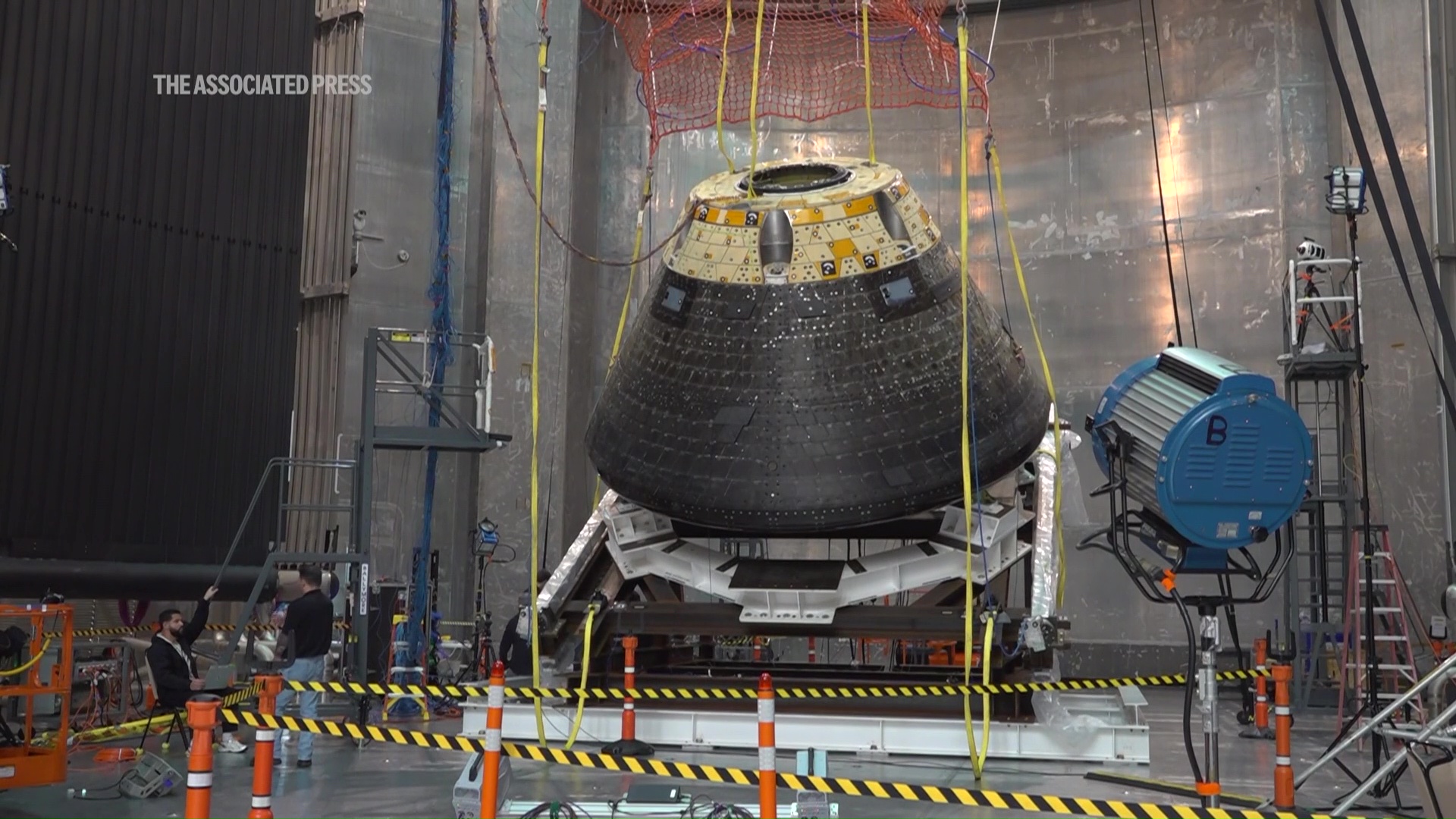 See the NASA space capsule Artemis I after it travelled 1.4 million ...