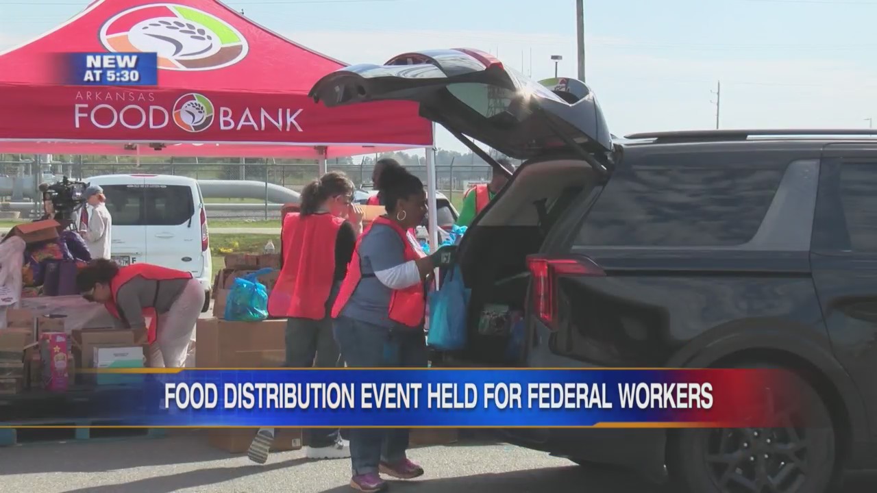 Hundreds fed at Little Rock food giveaway for federal workers amid ...
