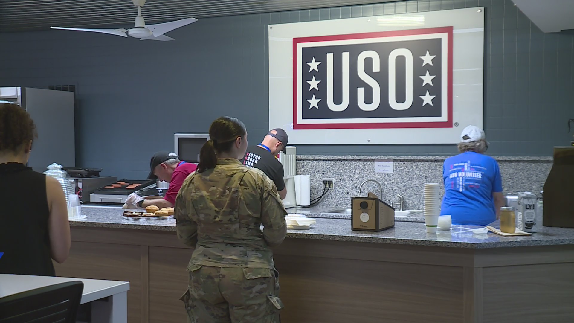 Revamped USO center at STL Airport boosts services – FOX 2