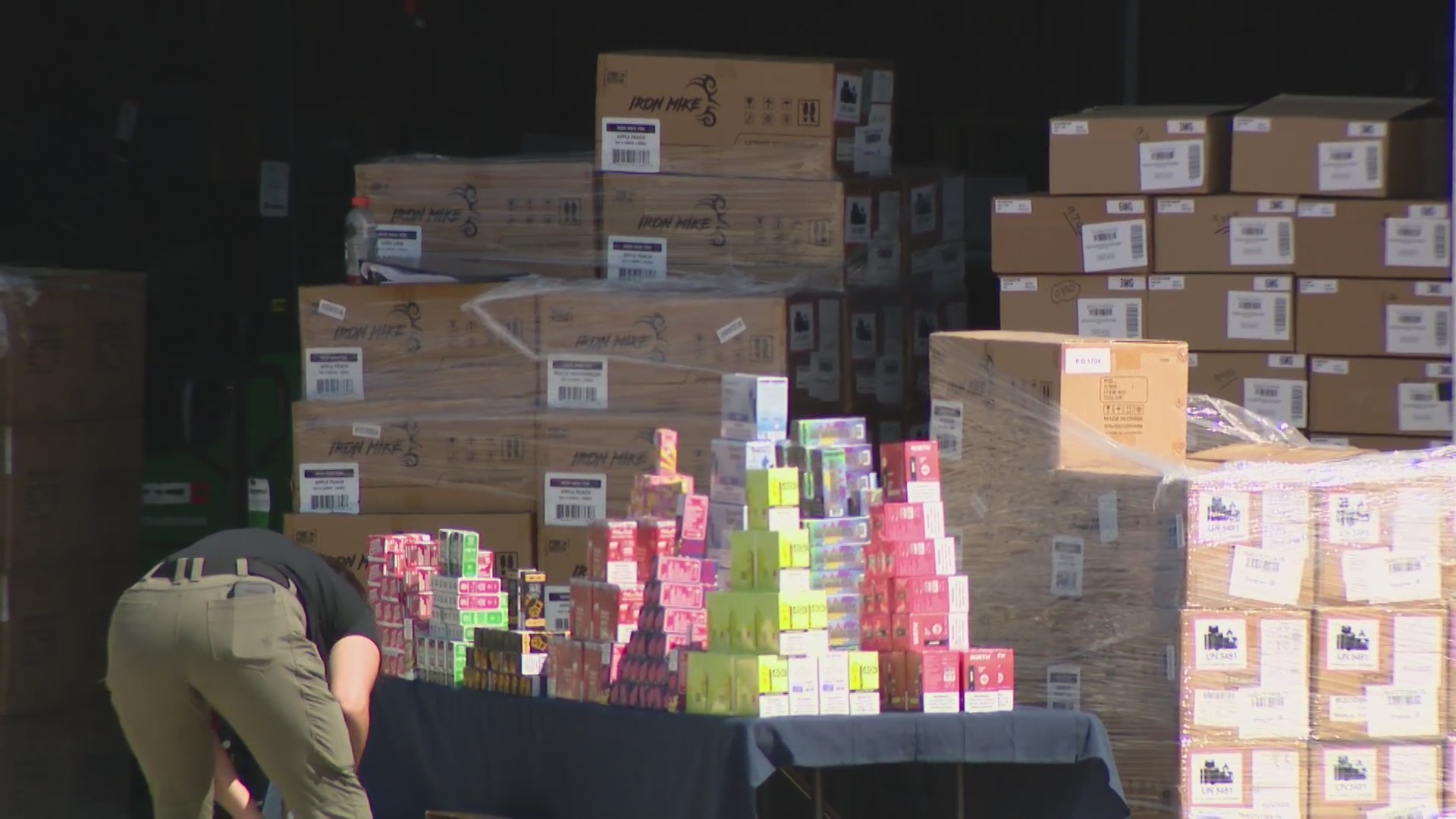 Agents seize hundreds of thousands of illegal vapes smuggled from China ...