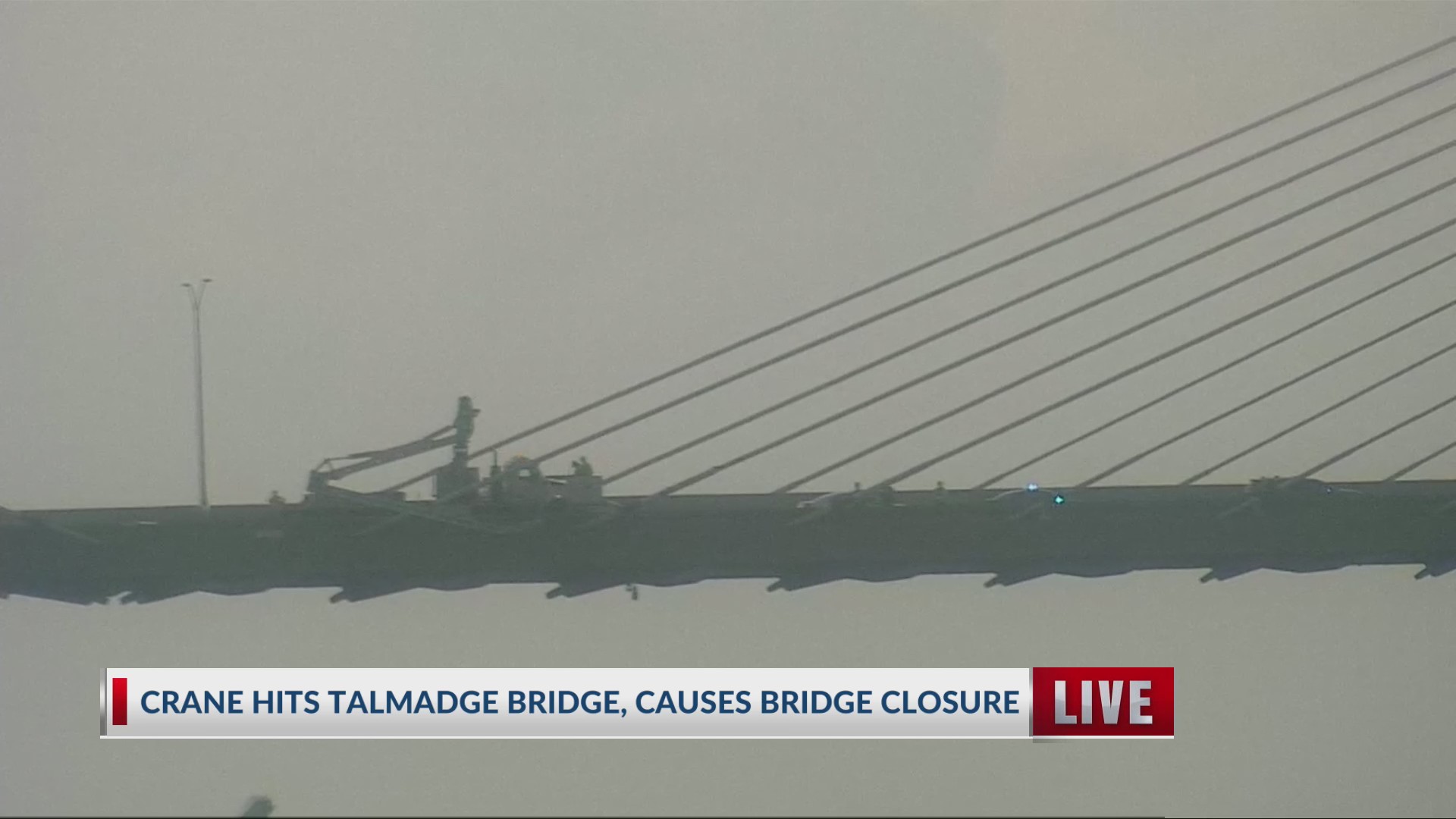 Crane hits Talmadge Bridge, causes closure – WCBD News 2