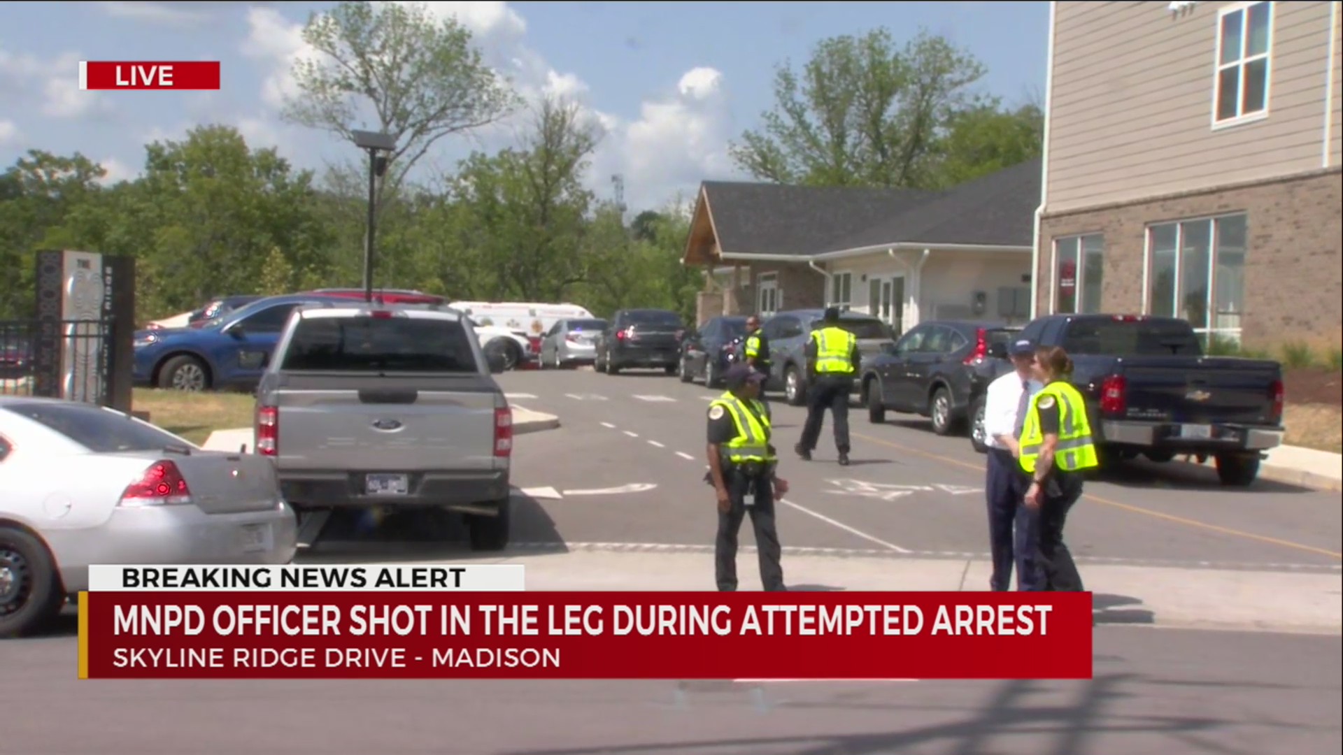 Nashville, TN officer shot in leg while trying to arrest murder suspect ...