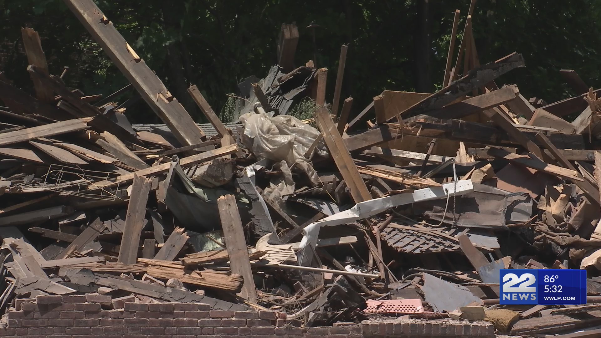 South Hadley building destroyed after partial collapse – WWLP