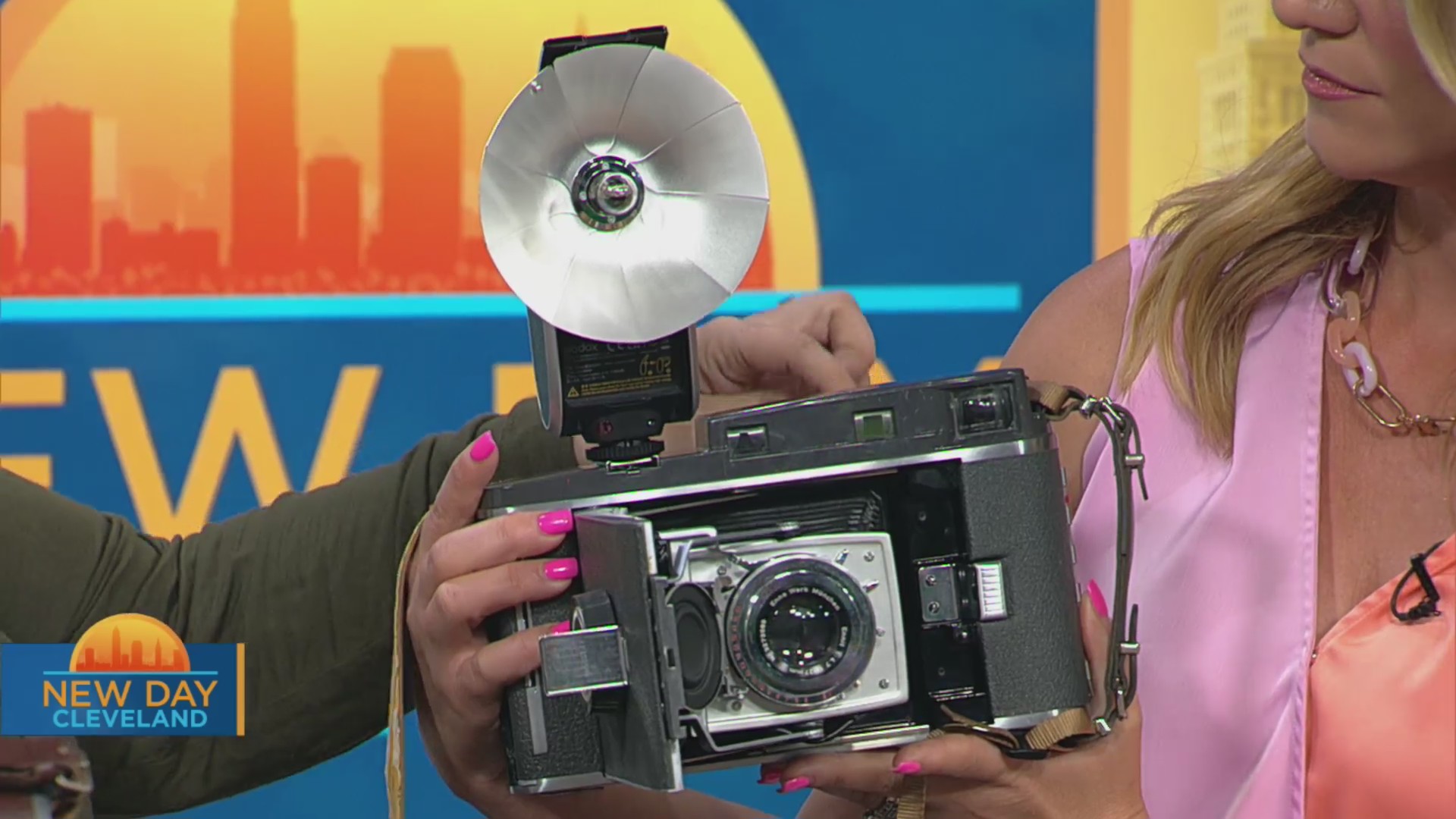 New Day Cleveland: Deb Crane Photography – Fox 8 Cleveland WJW