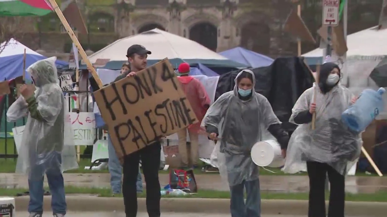 Northwestern, University of Chicago students continue campus protest ...